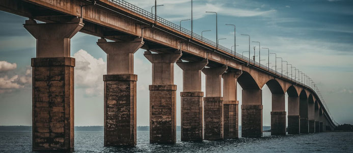 Ölandsbrons pelare under renoveringen